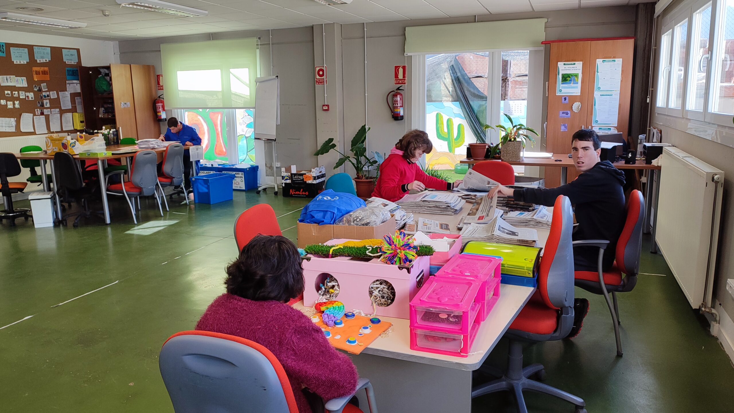 Atadi Vall-de-roures tracta més de 7.000 quilos de paper de diari per ...